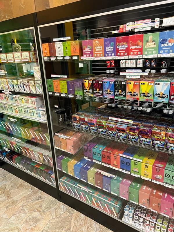 Tundra Smoke Shop Manitowoc - Manitowoc, WI